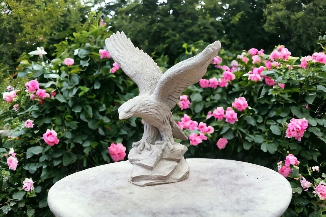 Massive Eagle in Flight on Rock Statue Massive Guardian Eagle Bird ...
