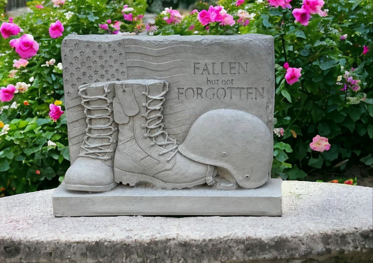 Massive Soldier Memorial Statue Concrete Soldier Grave Figure Outdoor ...