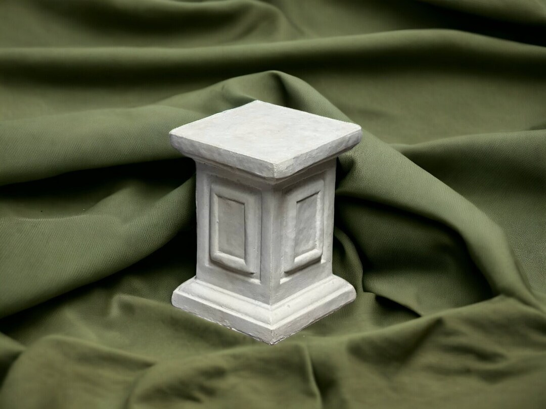 Large Greek Post Figure Backyard Greek Pedestal Sculpture Concrete ...