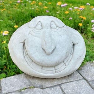 Grinning Face Figurine Happy Face Figure Detailed Face Statuary Outdoor ...