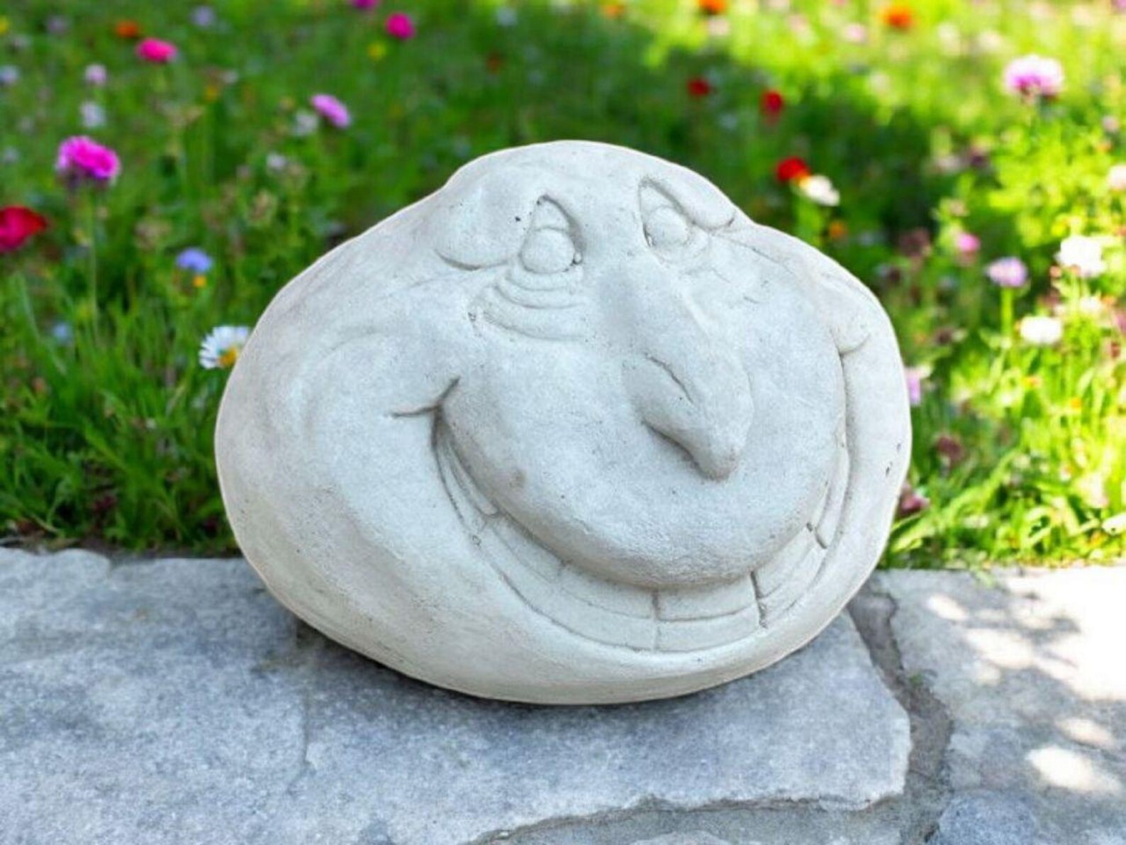 Grinning Face Figurine Happy Face Figure Detailed Face Statuary Outdoor ...