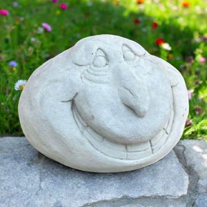 Grinning Face Figurine Happy Face Figure Detailed Face Statuary Outdoor ...