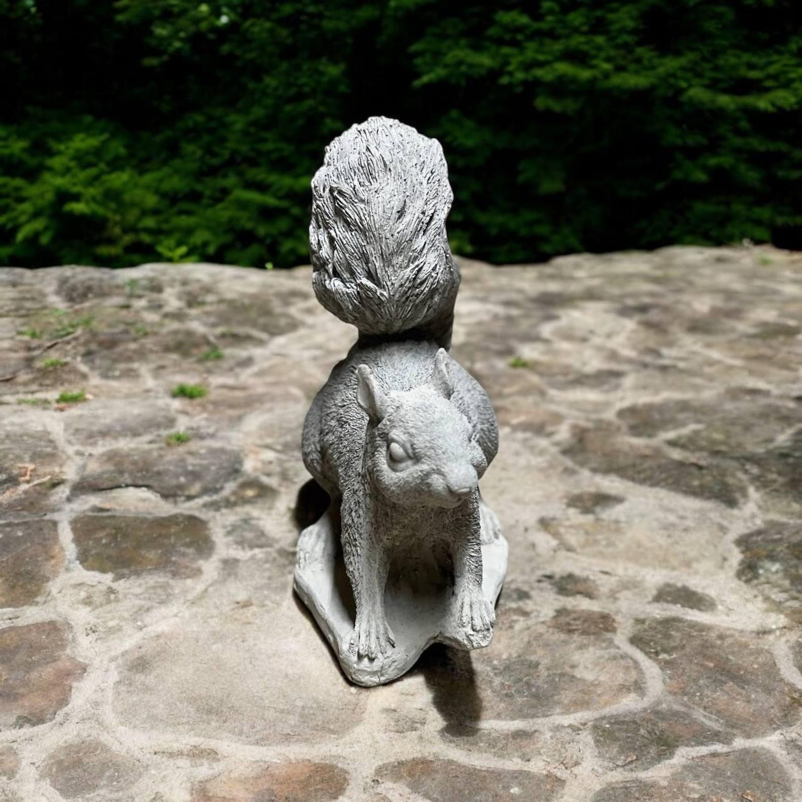 Concrete Squirrel Yard Statue Stone Squirrel Outdoor Figure Wild Animal ...