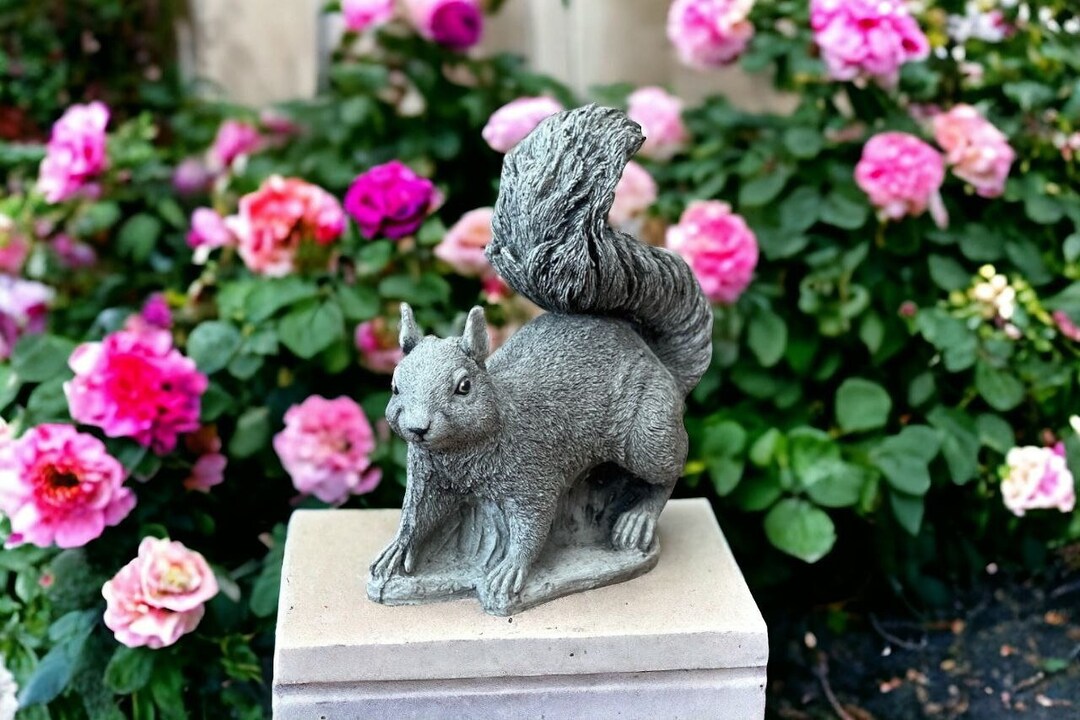 Concrete Squirrel Figure Scampering Squirrel on Base Statue Outdoor ...