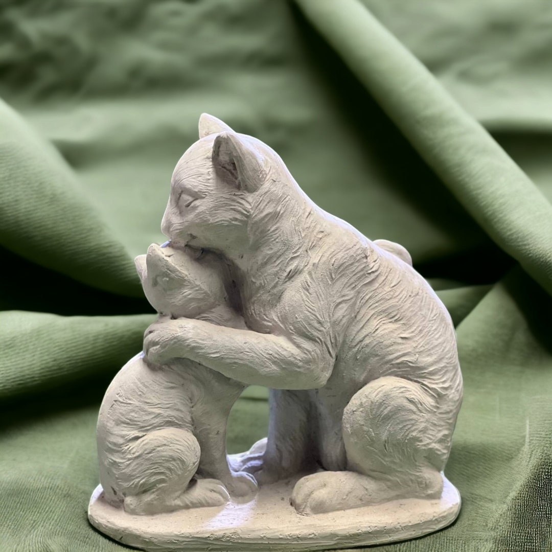 Momma With Kitten Statue Massive Cats Figure Concrete Mom and Kitten ...