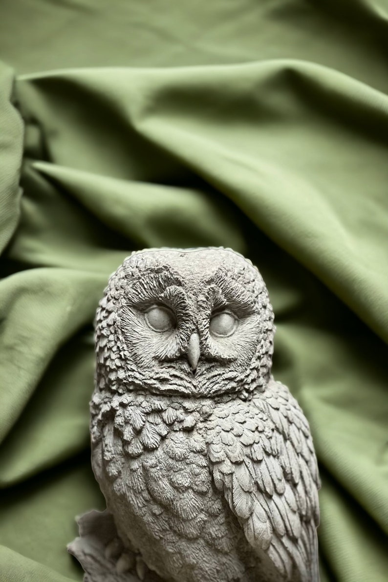 Owl Barn Statue Concrete Owl on Stump Figure Massive Night Bird ...