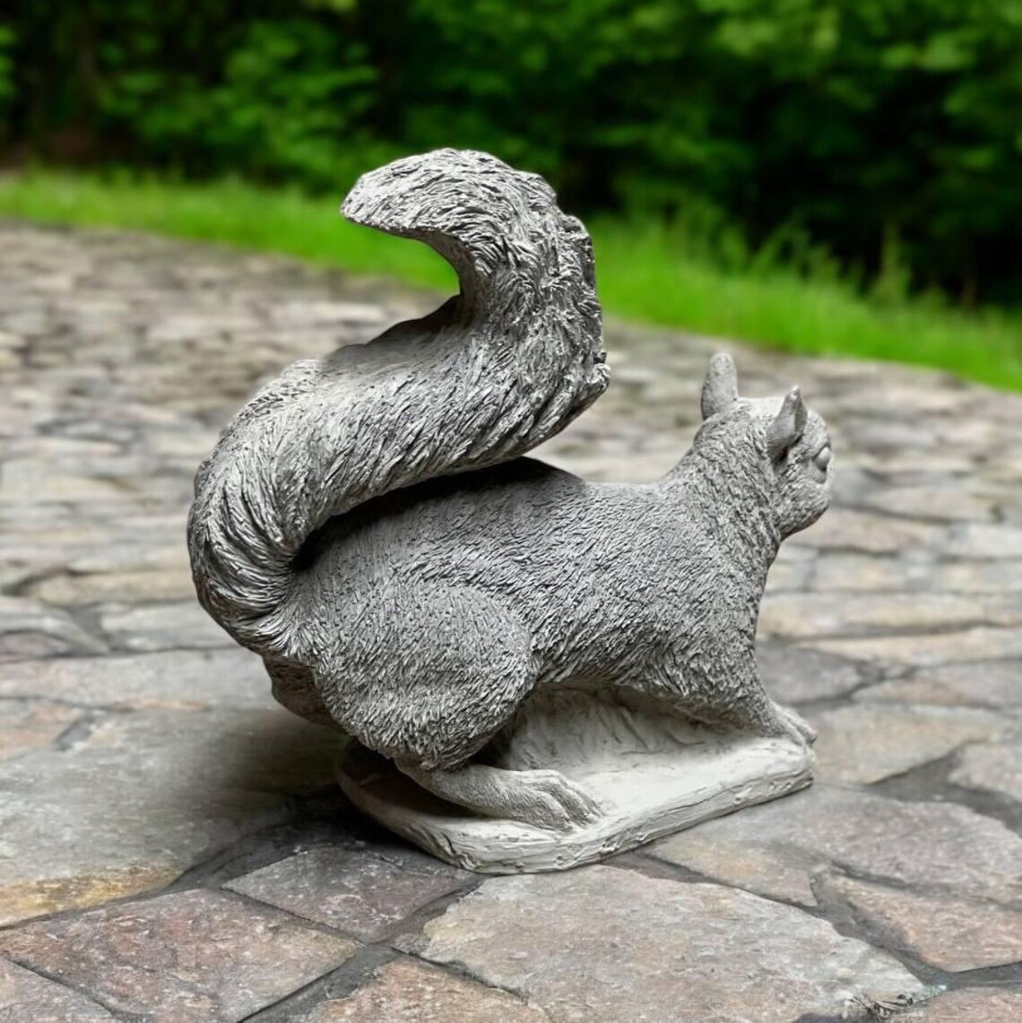 Concrete Squirrel Yard Statue Stone Squirrel Outdoor Figure Wild Animal ...