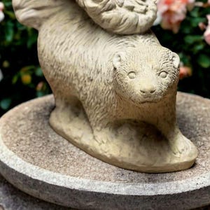 Concrete Skunk Statue Standing Skunk Sculpture Realistic Wild Skunk ...