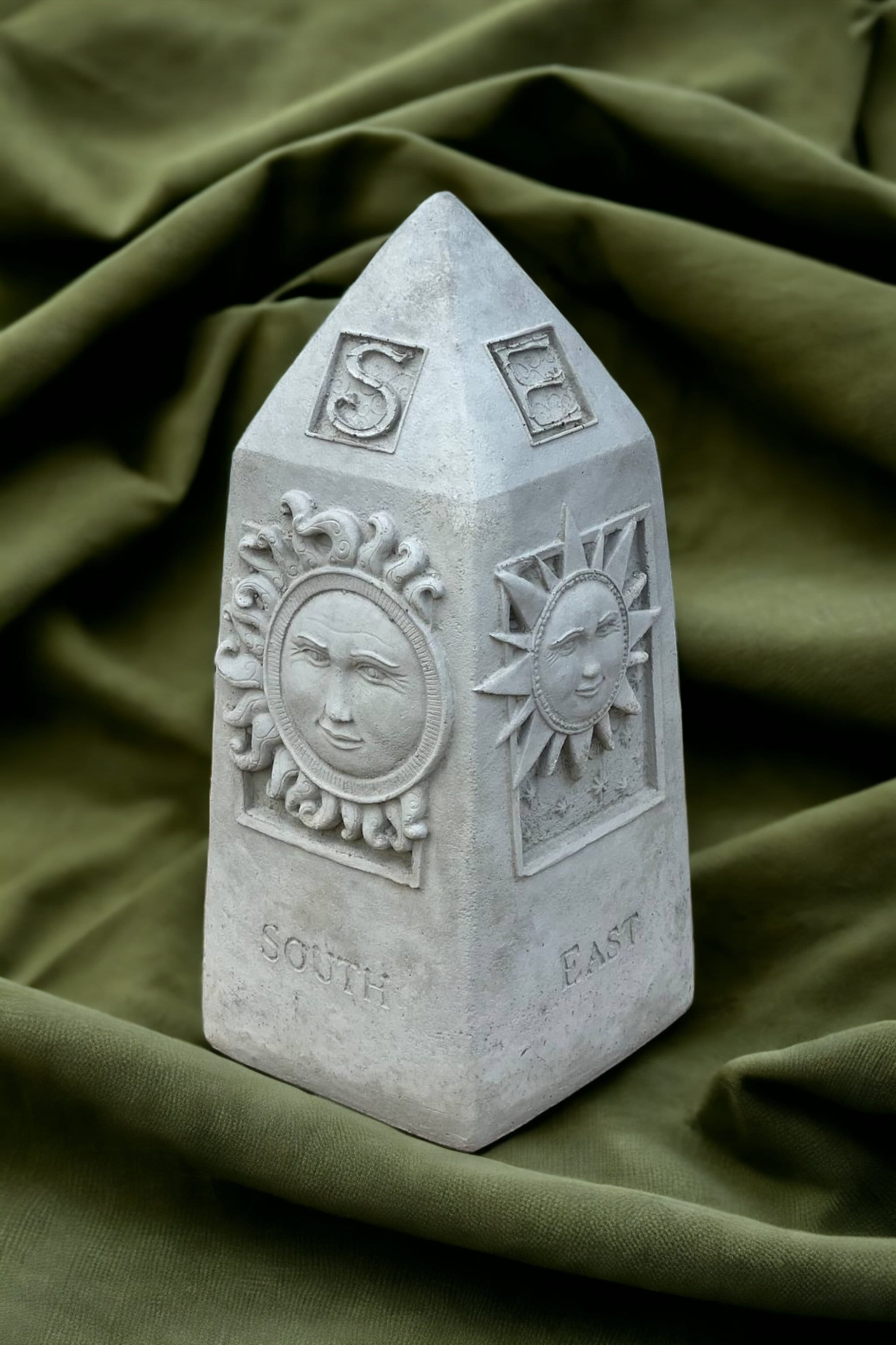 Concrete Directional Marker Statue Detailed Four Seasons Figure Outdoor ...