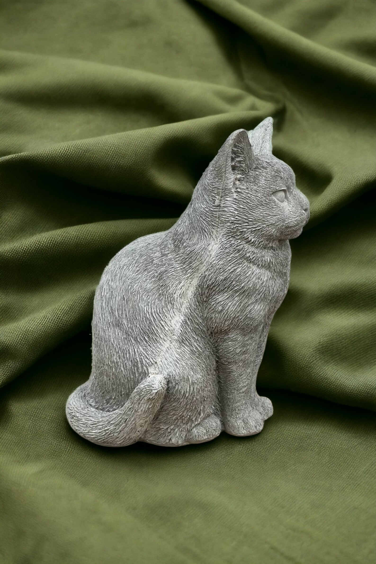Detailed Cat Statue Sitting Kitten Figure Concrete Outdoor Cat Memorial ...