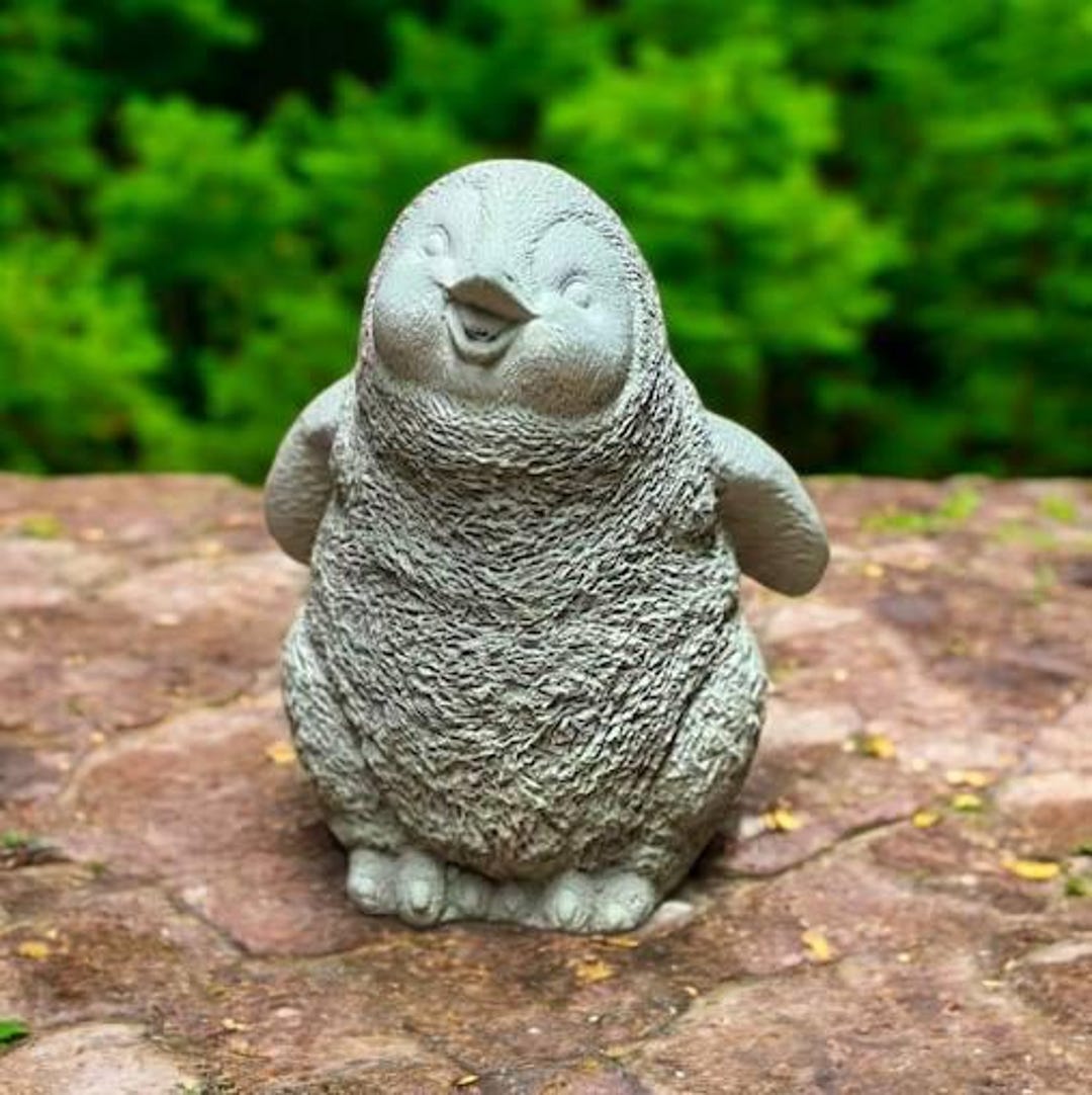 Happy Penguin Figure Wild Penguin Statue Outdoor Wild Penguin Animal ...