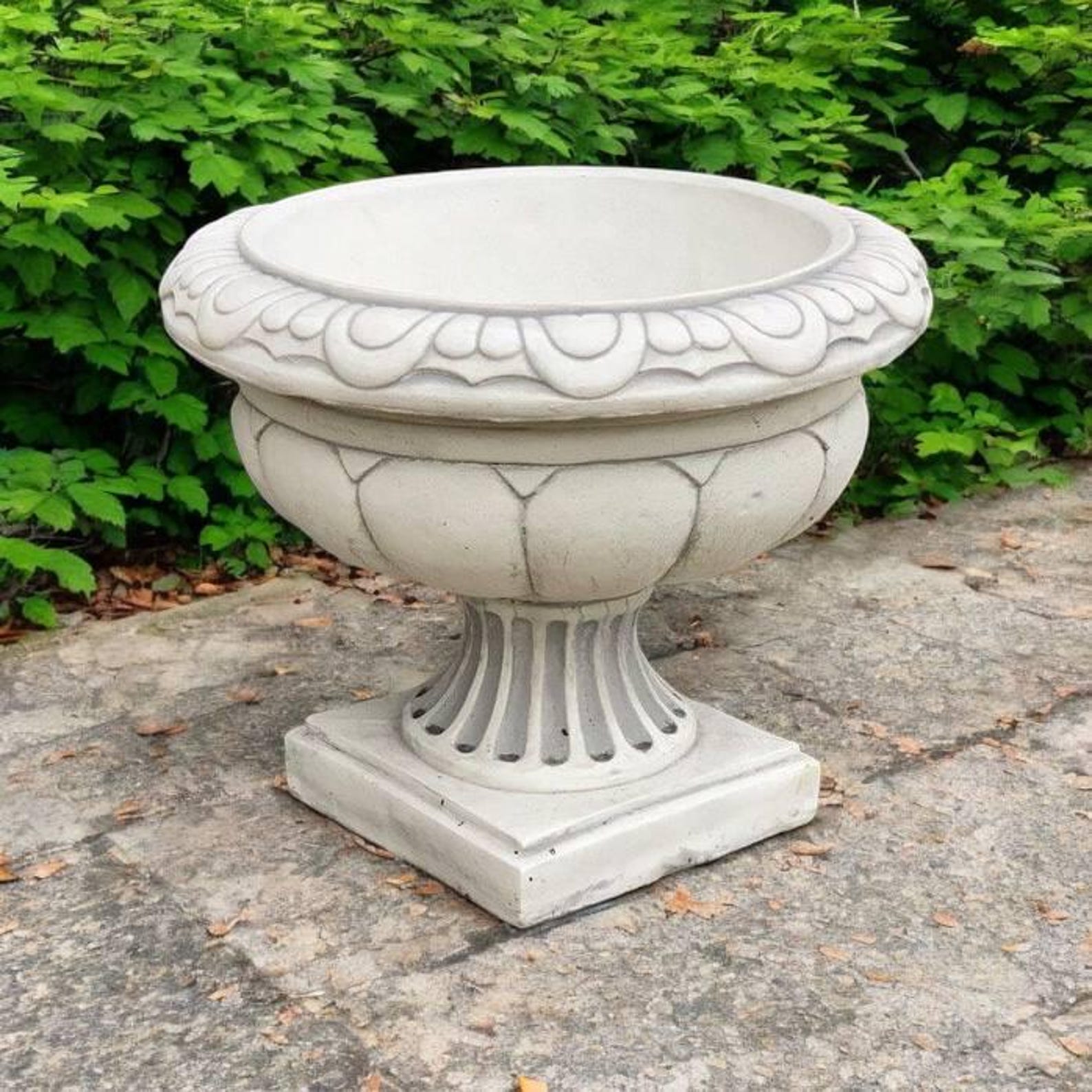 Ribbed Urn Massive Figure Concrete Radiance Large Statue Stone Garden ...