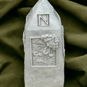Concrete Directional Marker Statue Detailed Four Seasons Figure Outdoor ...