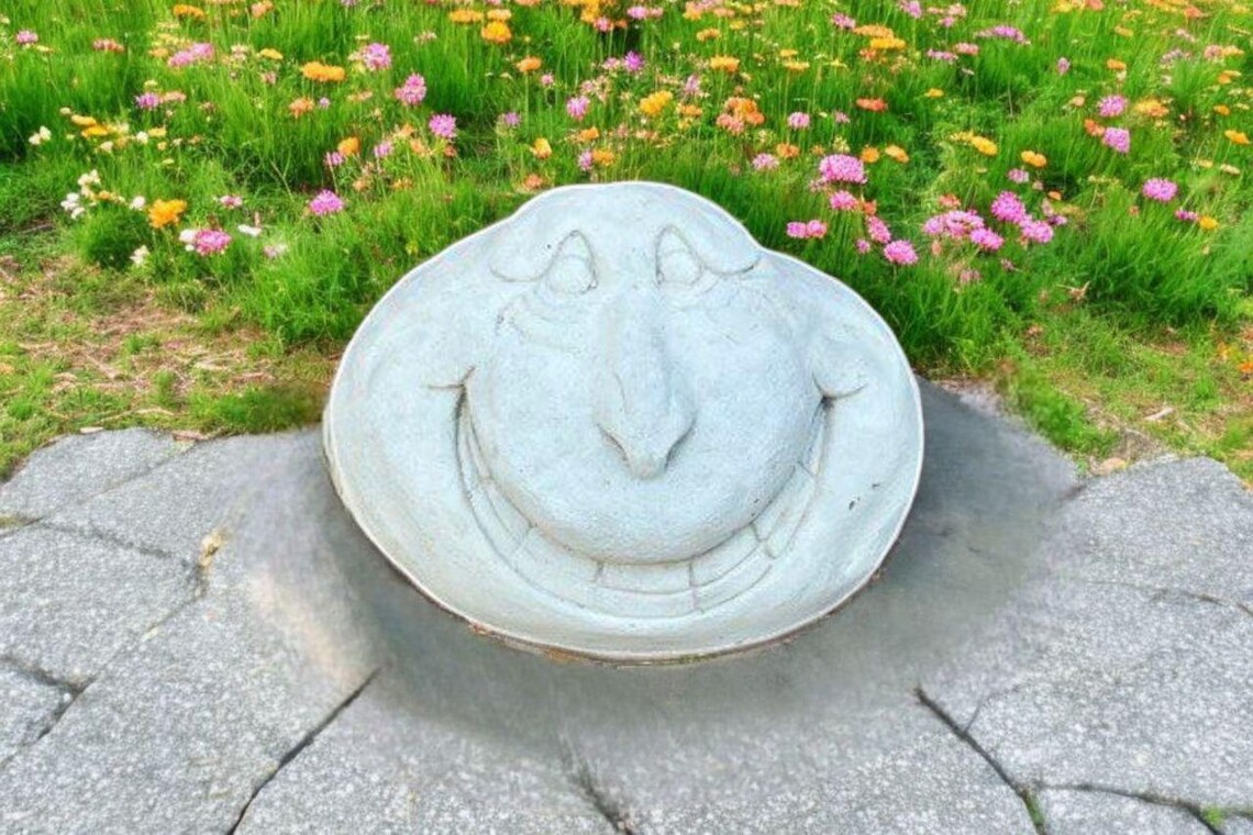 Grinning Face Figurine Happy Face Figure Detailed Face Statuary Outdoor ...