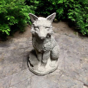 Realistic Massive Fox Figure Concrete Sitting Fox Sculpture Detailed ...