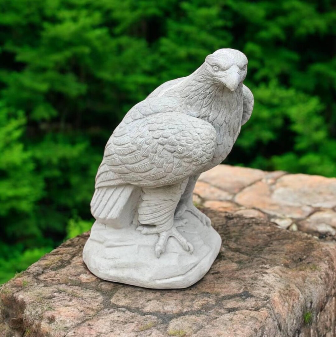 Eagle on Rock Figure Concrete Eagle Bird Statue Massive Eagle Bird ...