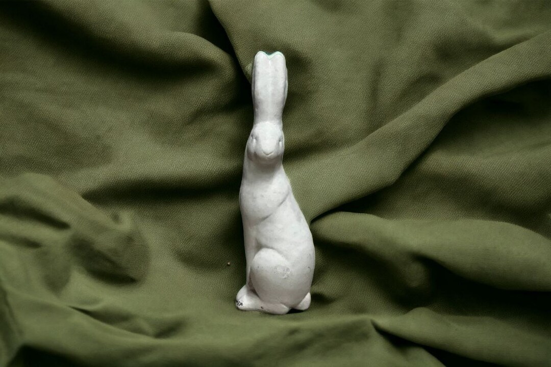 Texas Rabbit With Long Ears Sculpture Detailed Tall Bunny Statue ...
