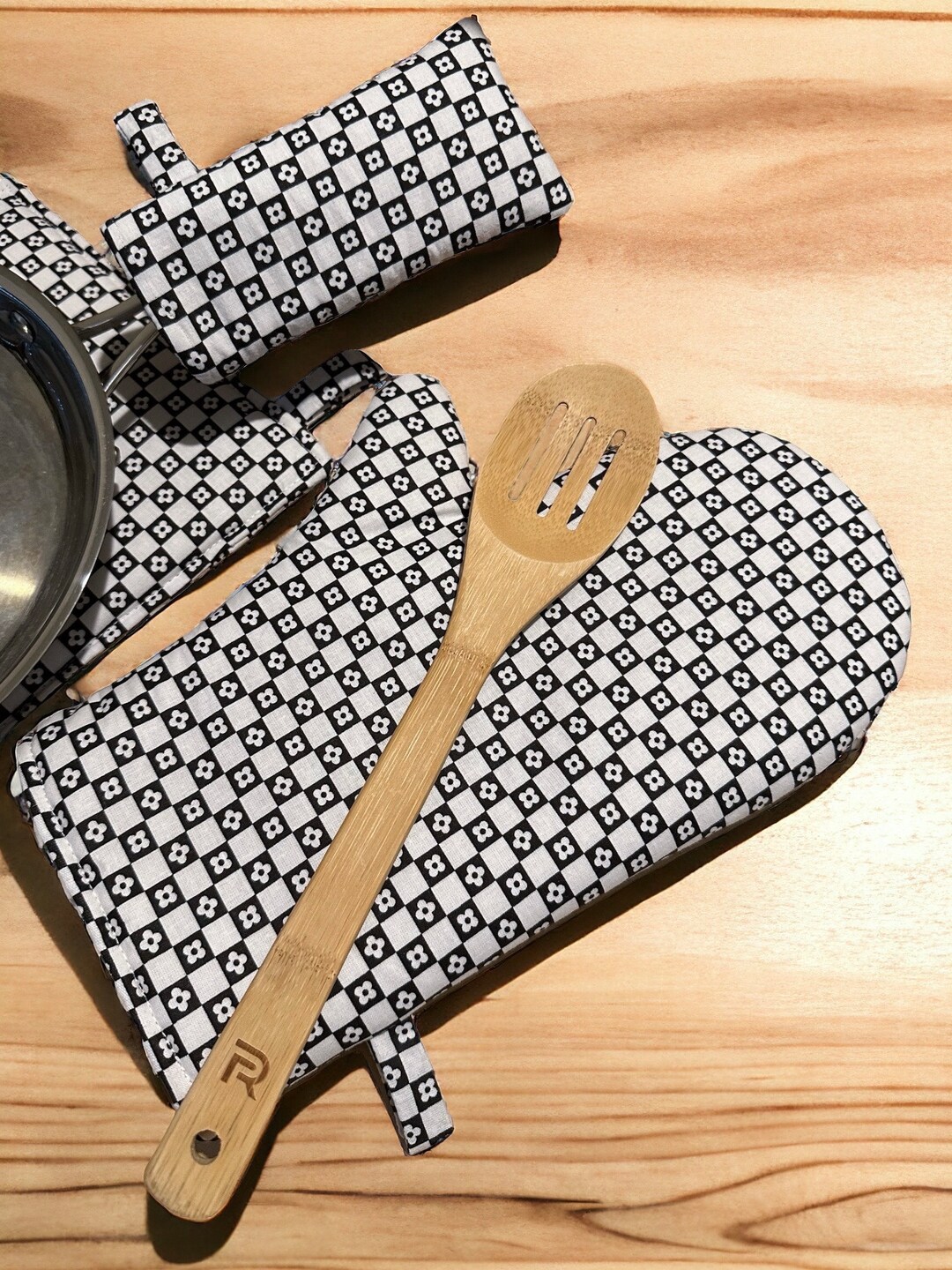 Handmade Kitchen Set, Oven Mitts, Pot Holder, Pot Handle Cover, Baking ...