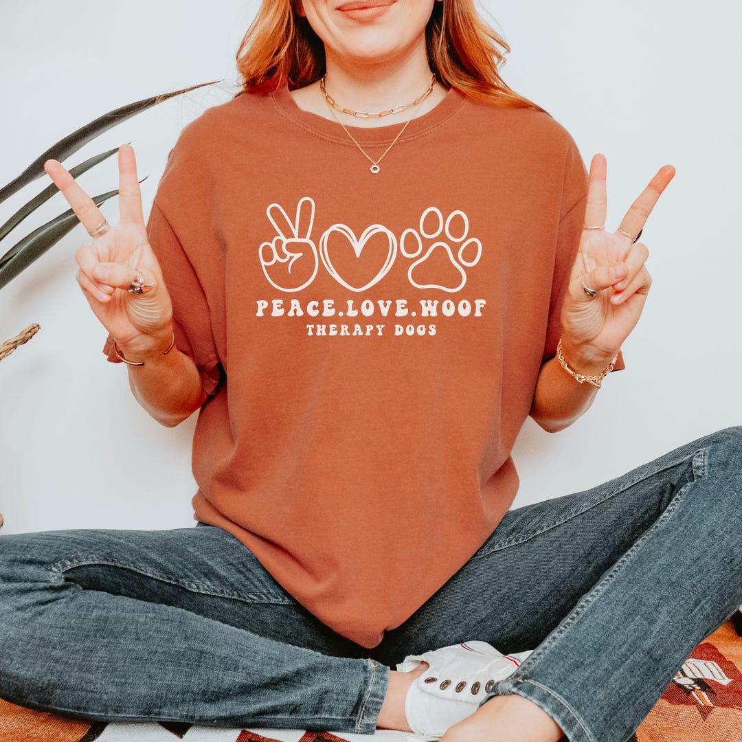 Therapy Dog Shirt Pet Therapy Tshirt Therapy Dog Mom Shirt Peace Love ...