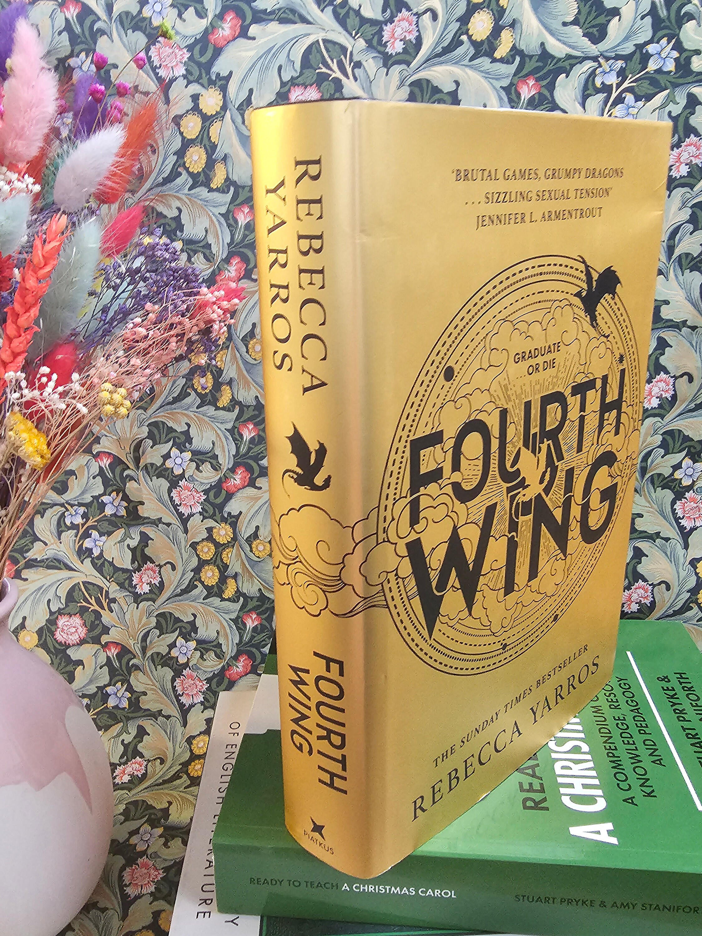 FOURTH WING rebecca Yarros Hand Painted Book Sprayed Edges Custom ...