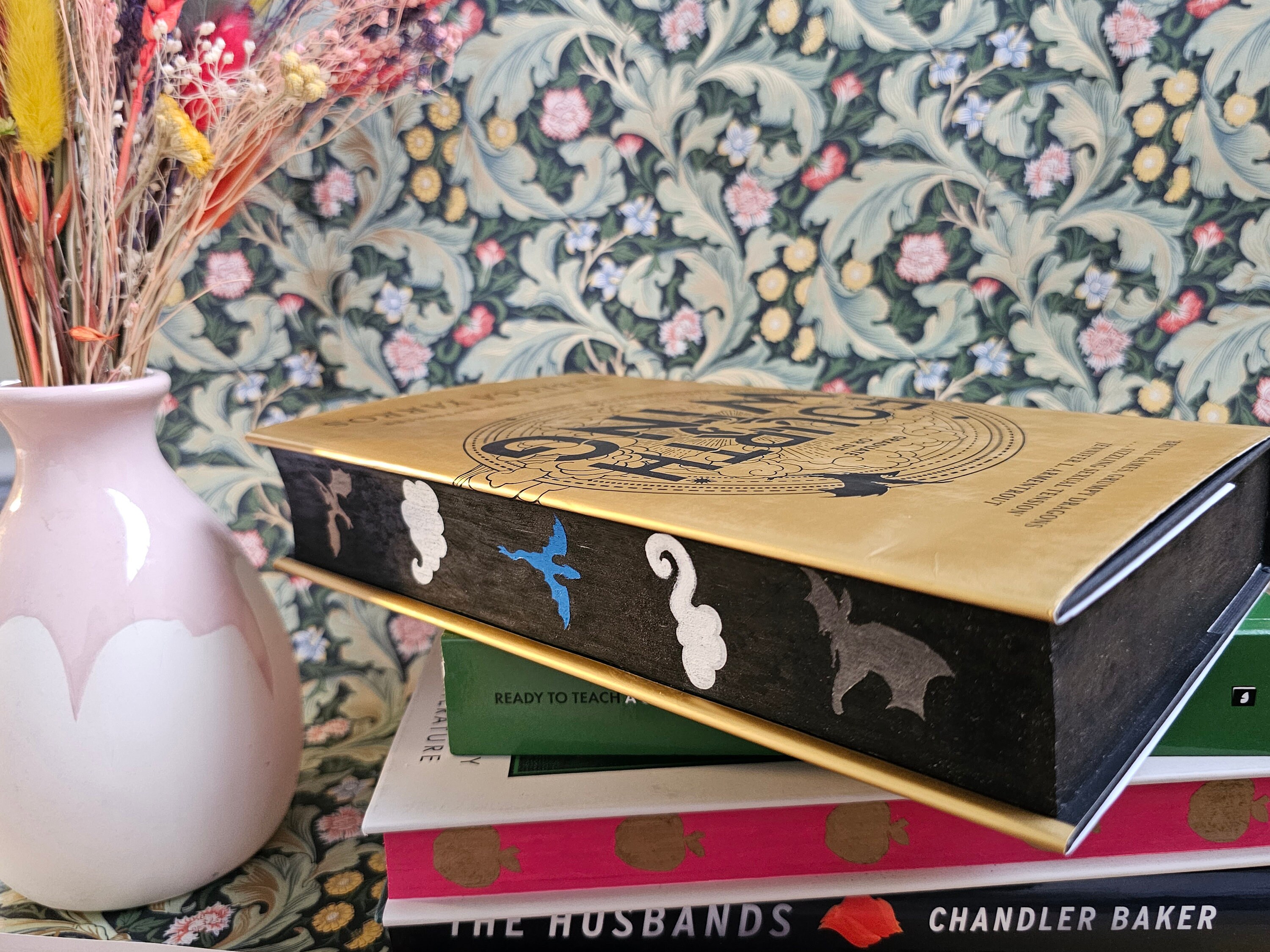 FOURTH WING rebecca Yarros Hand Painted Book Sprayed Edges Custom ...