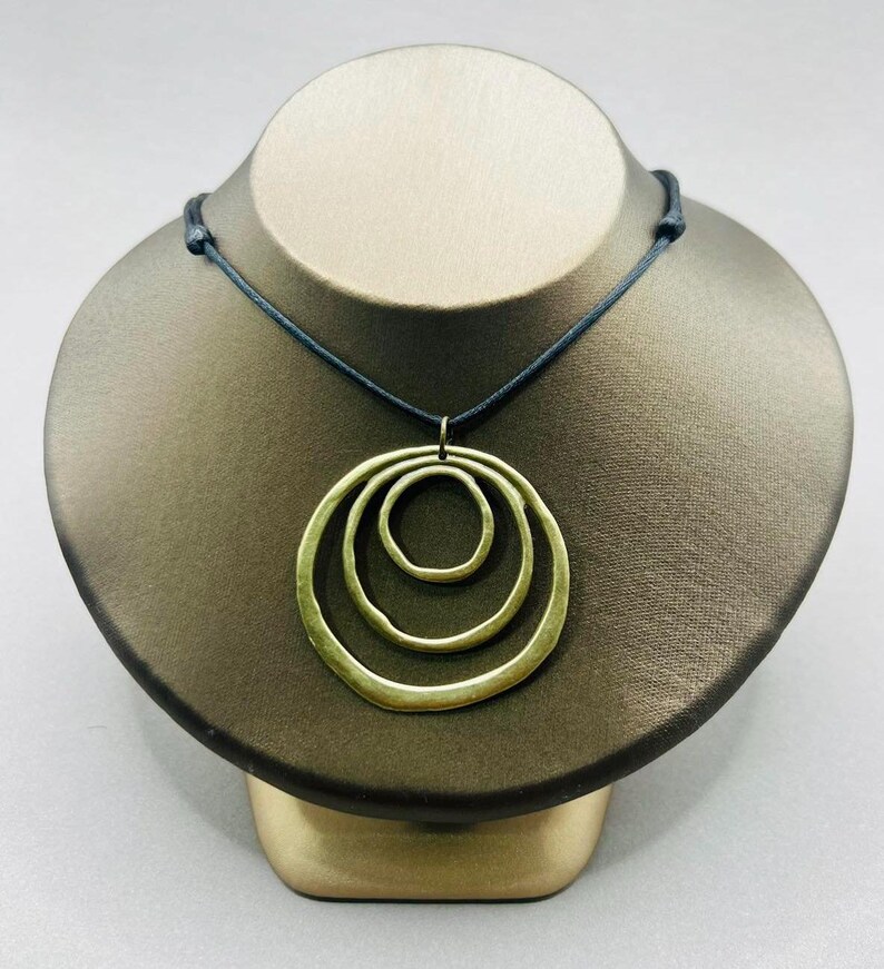 The Circle Necklace is a Symbol of Unity, Integrity and Protection for ...
