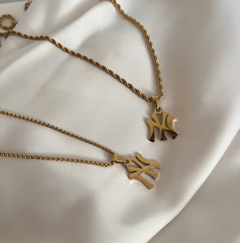 Waterproof NY Necklace Chain Options | New York Necklace | Street Style ...