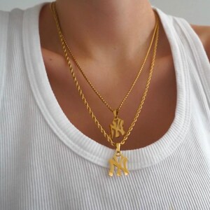 Waterproof NY Necklace Chain Options | New York Necklace | Street Style ...
