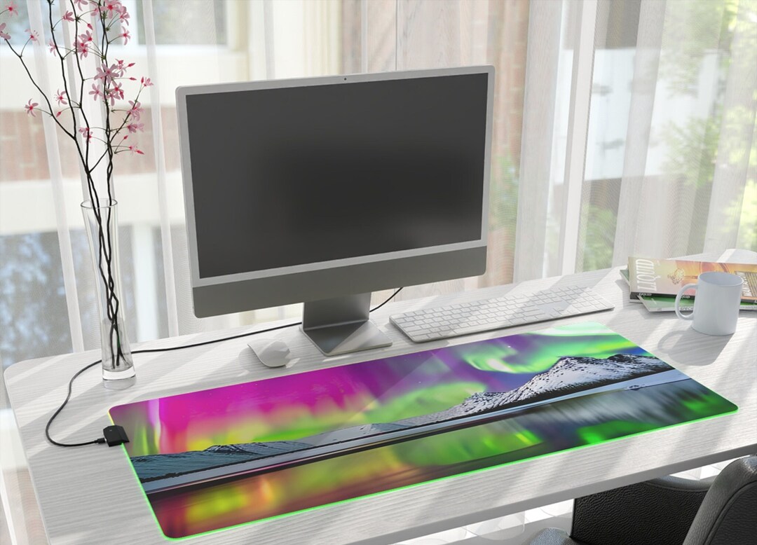 Northern Lights LED Gaming Mouse Pad, Sky Reflections in Water Light up ...