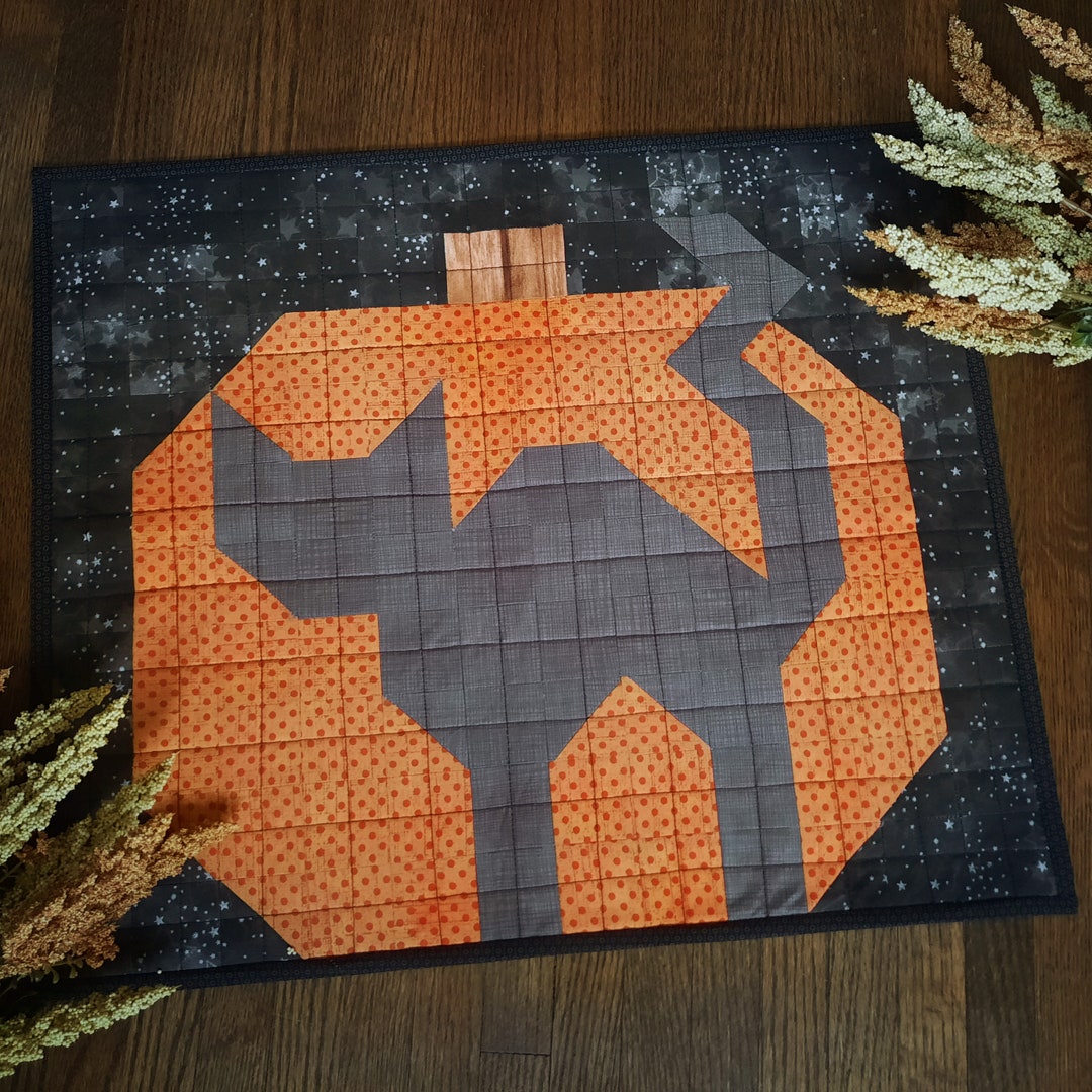 Scaredy Cat Mini Quilt Kit + Pattern - Etsy