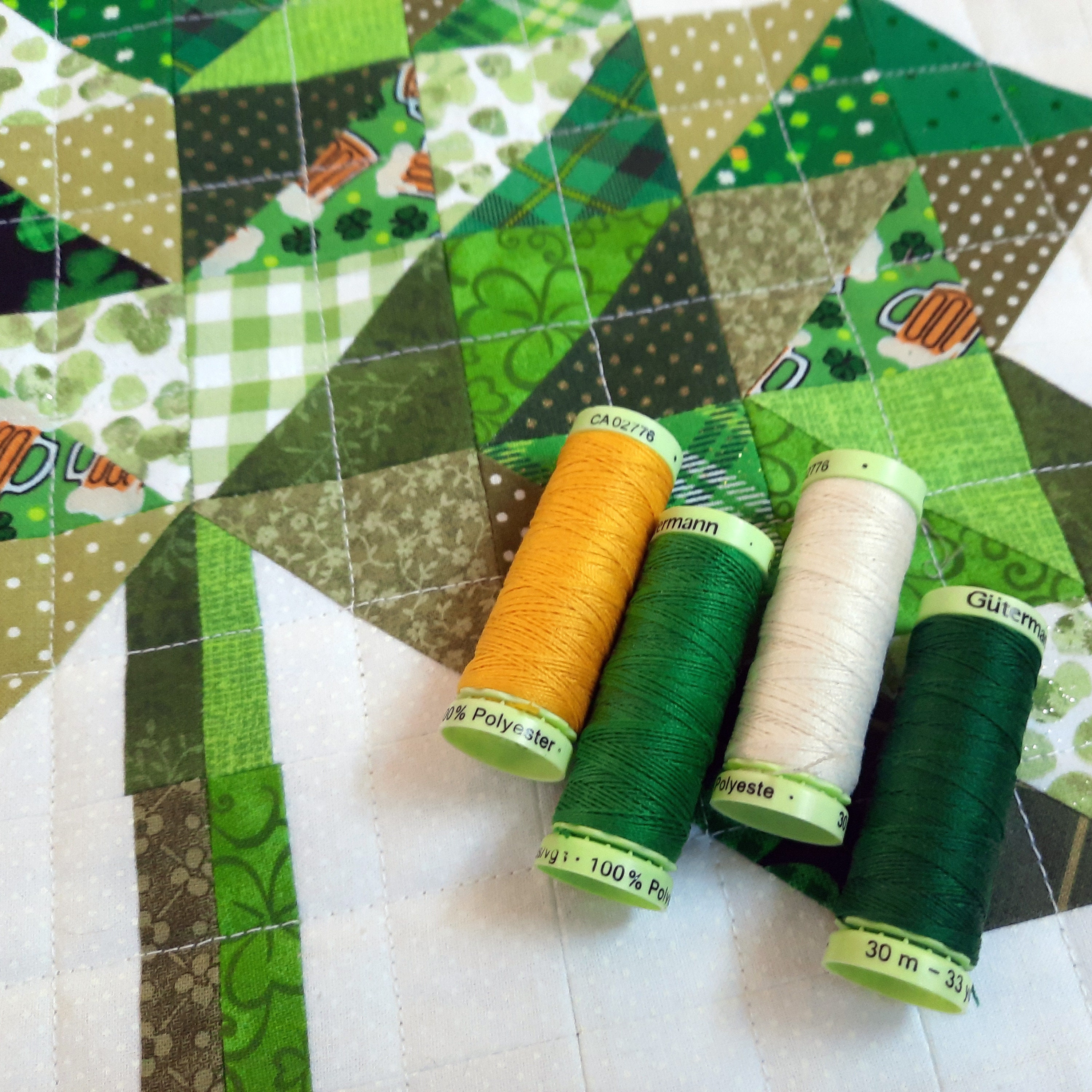 Clever Clover Mini Quilt Kit and Pattern - Etsy