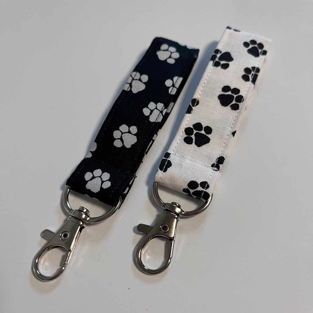 Paw Print Black and White Keychains | Great Gift for Dog or Cat Pet ...