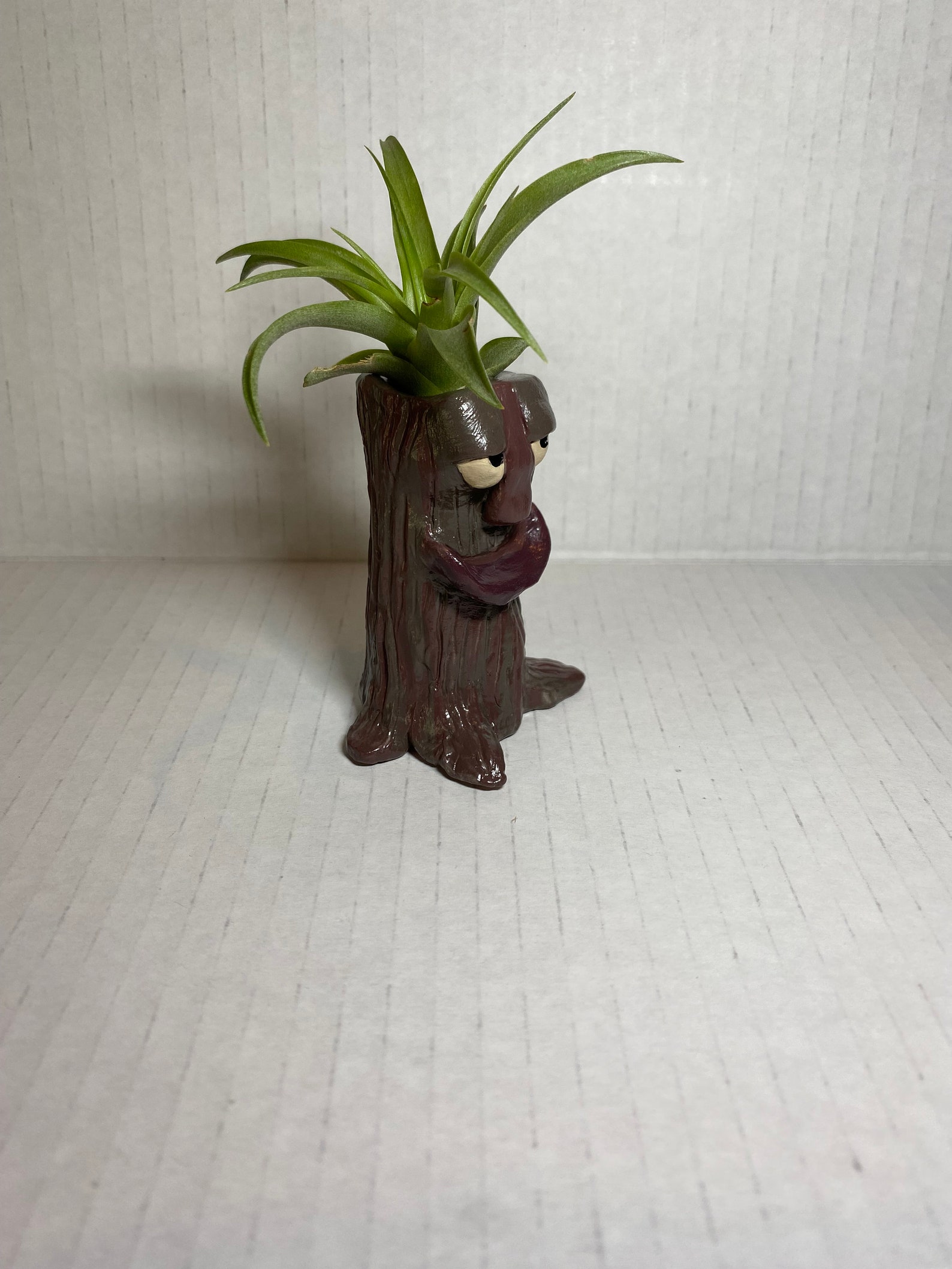 Clay Art Tree Stump Air Plant Holder "chillin" - Etsy