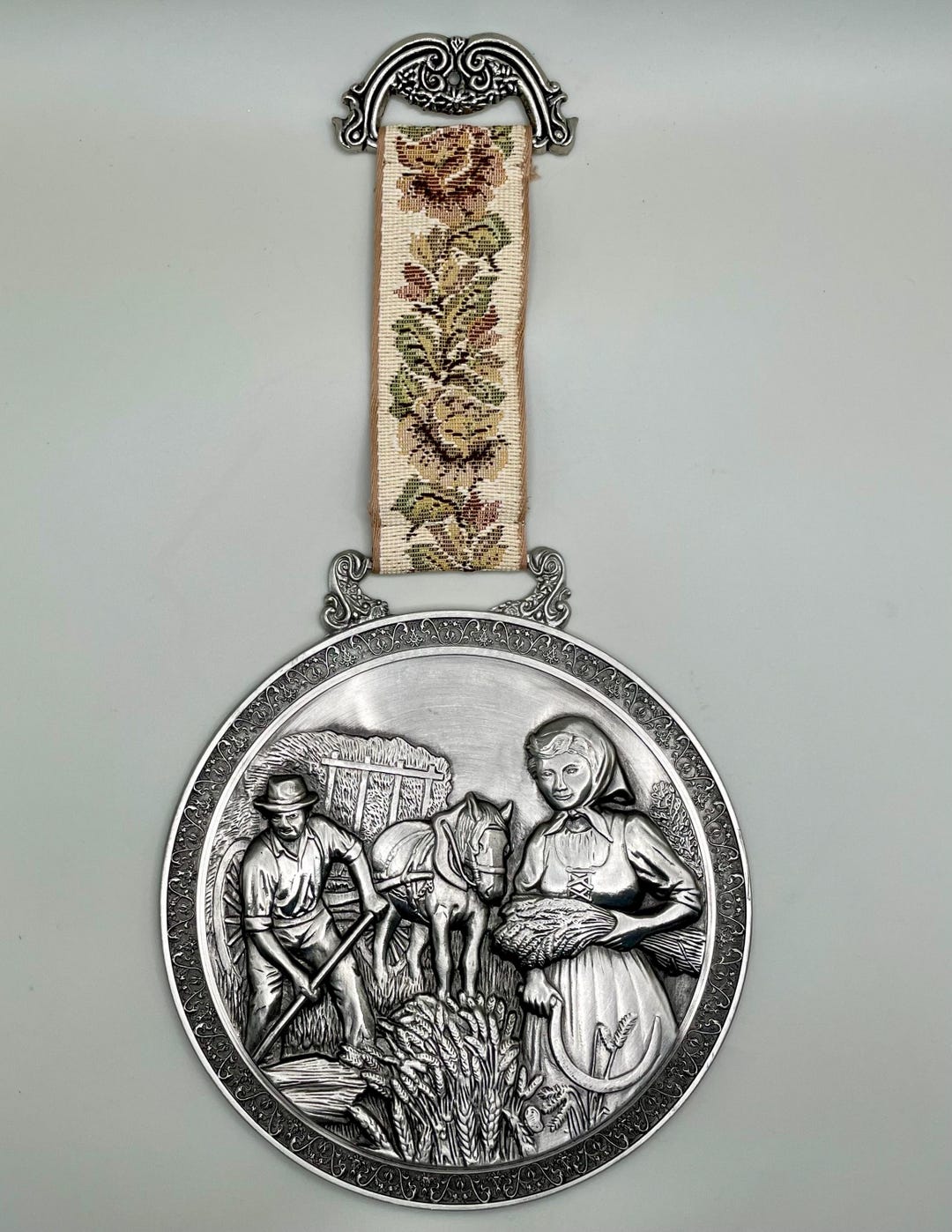Vintage Pewter Wall Medallion Farm Theme - Wheat Harvest Time - Etsy