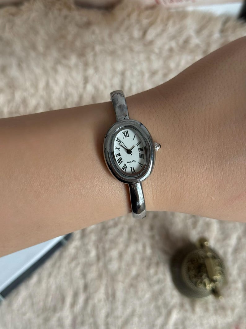 Mid-century Vintage Women’s Watch – Classic & Minimalist Style - Etsy