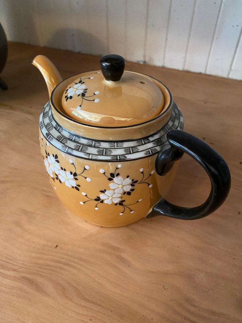 Vintage Porcelain Chikaramachi Tea Pot - Etsy
