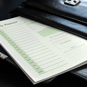 Green Minimalist Digital Daily Planner, Instant Download, Printable - Etsy