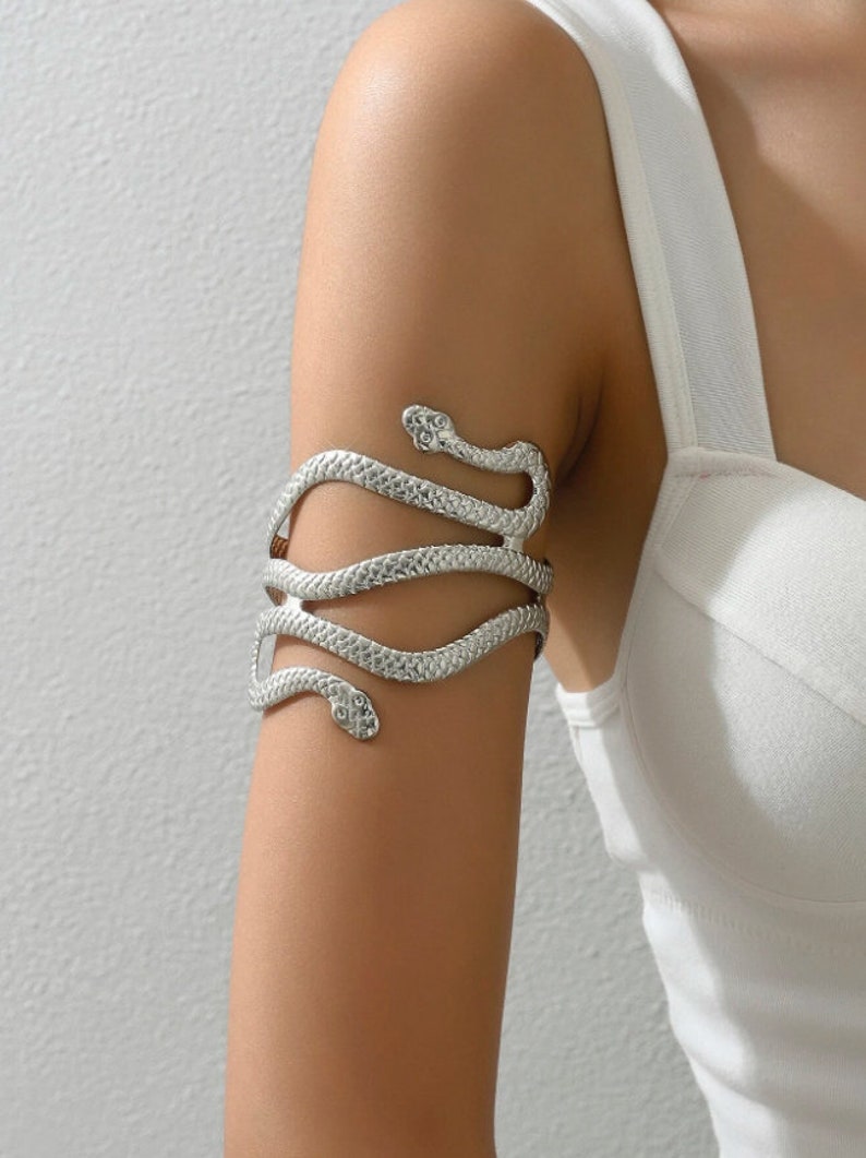 Snake Arm Cuff: Minimalist Gold Upper Arm Bracelet - Etsy Canada