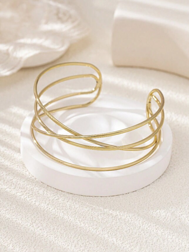Minimalist Gold Arm Cuff: Fashionable Iron Upper Arm Band - Etsy