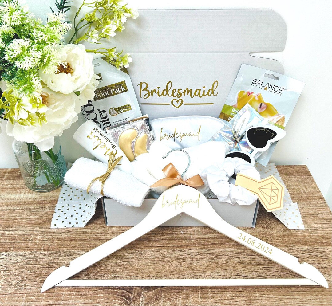 Bridesmaid Pamper Box Gift Set - Personalised Wedding Thank You Gift ...