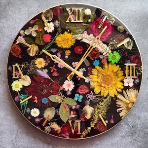 Floral Resin Clock With Real Dried Flowers - Handmade Wall or Desk ...