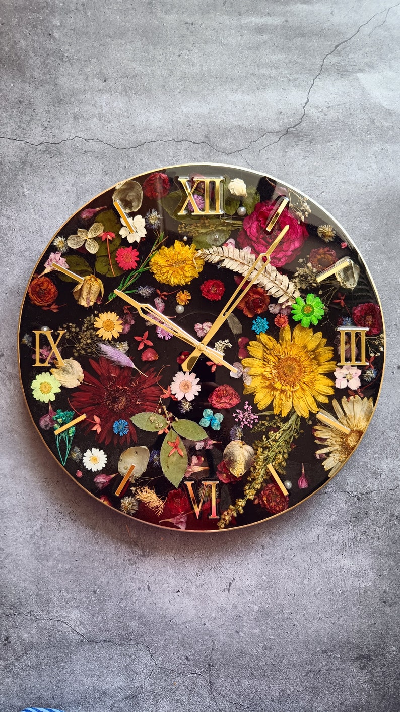 Floral Resin Clock With Real Dried Flowers - Handmade Wall or Desk ...