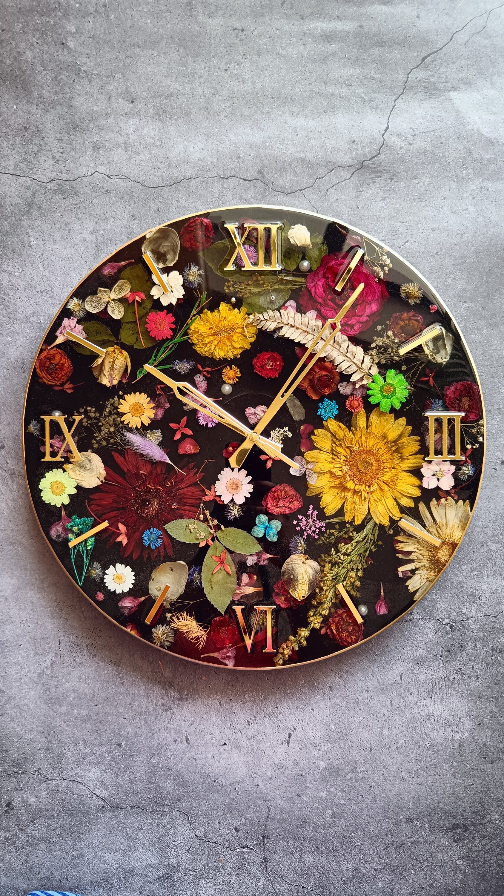Floral Resin Clock With Real Dried Flowers - Handmade Wall or Desk ...