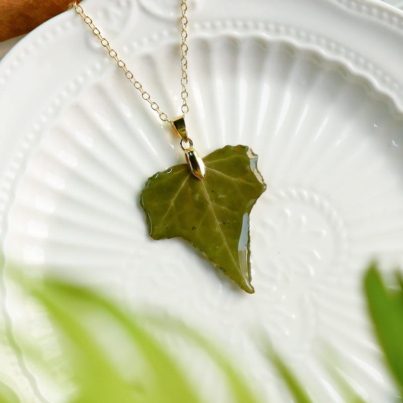 Ivy Leaf Necklace - Etsy