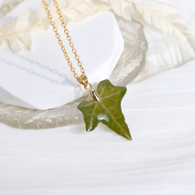 Ivy Leaf Necklace - Etsy