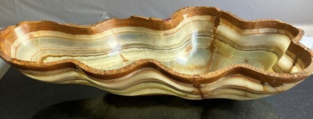 Nature's Palette: Curved Marble Centerpiece Earthy - Etsy