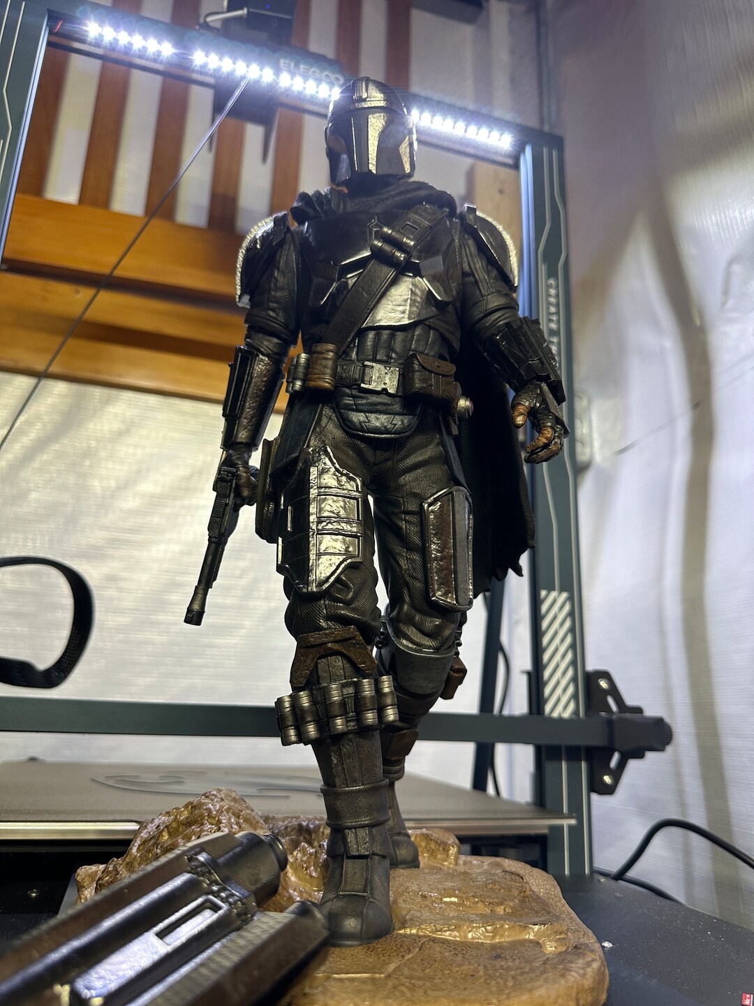 1/4 Scale Hand Painted Mandalorian Figure - Etsy