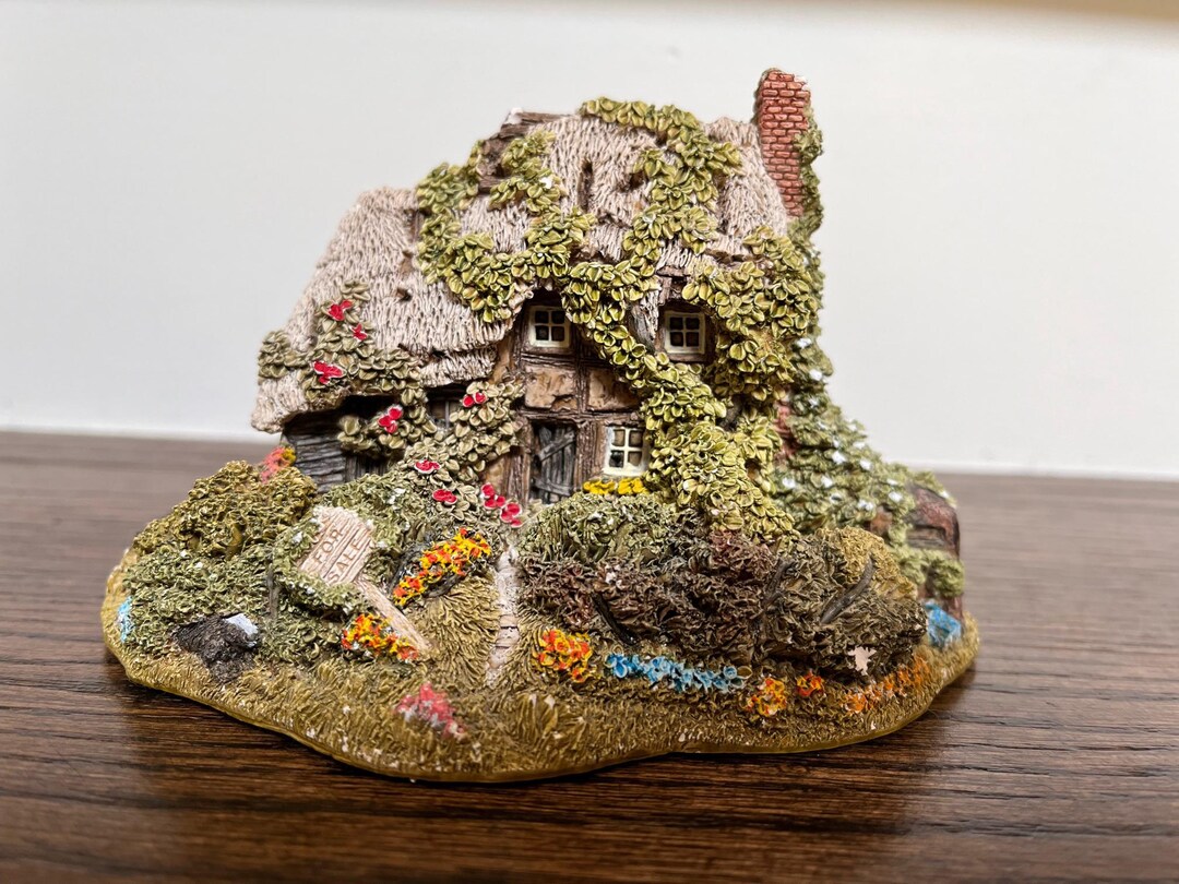 Lilliput Lane Forget-me-not Cottage, Collectors Club Special 1992/3 - Etsy