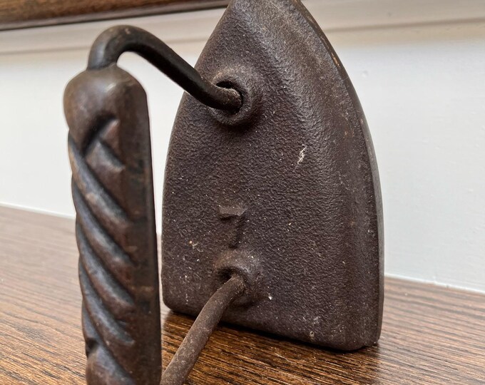 Antique Cast Sad Iron 7 - Primitive Farmhouse Country Laundry Kitchen ...