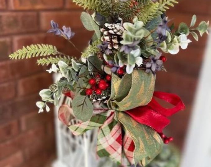 Christmas Lantern Topper With Pinecones and Red Berries, Winter Lantern ...